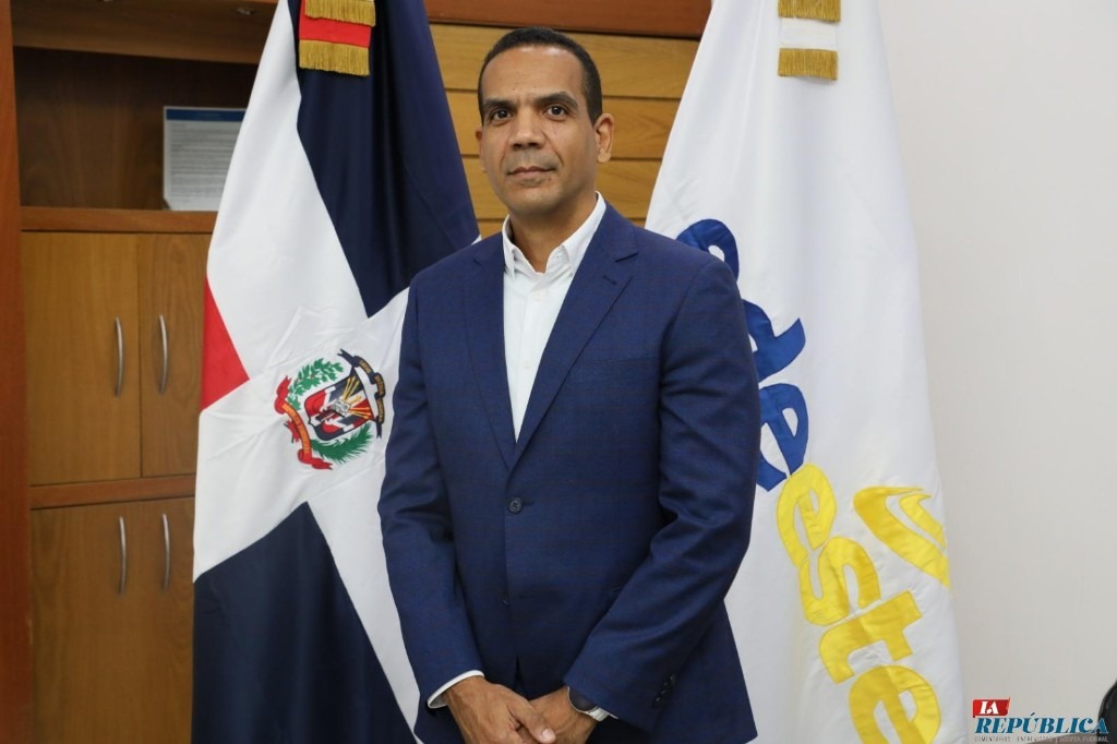 Designan a Emilio Contreras como nuevo Gerente General de Edeeste ...